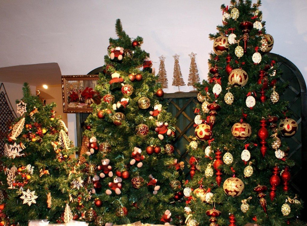 Christmas Tree Decorations Ideas and Tips To Decorate It ...